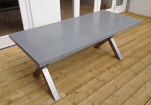 Beton tafel RVS X Frame | Tafel op maat | NL & BE | Luxetafels
